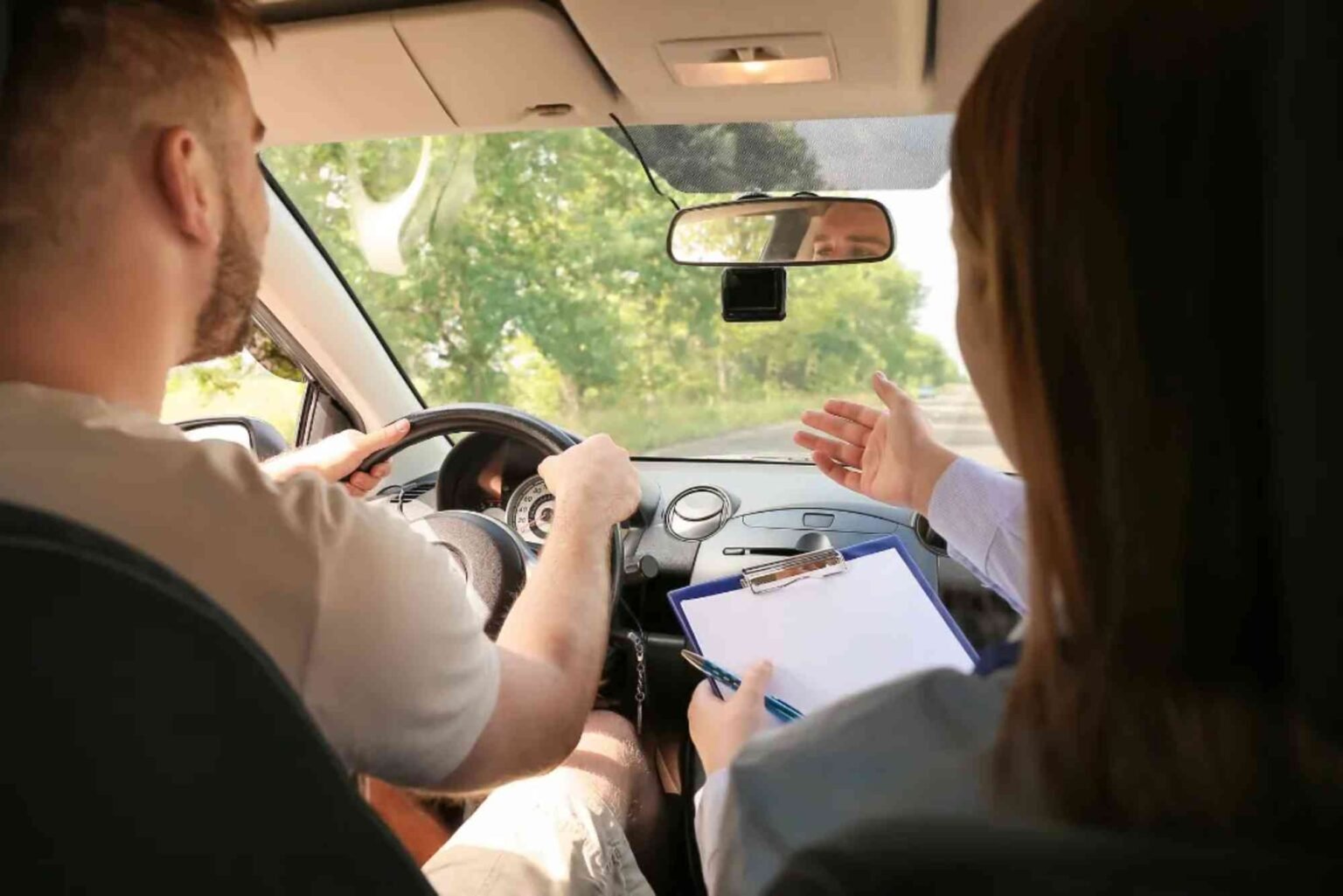 How to While: Safe Driving Tips